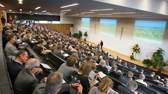 From lecture theatre to monitor screen