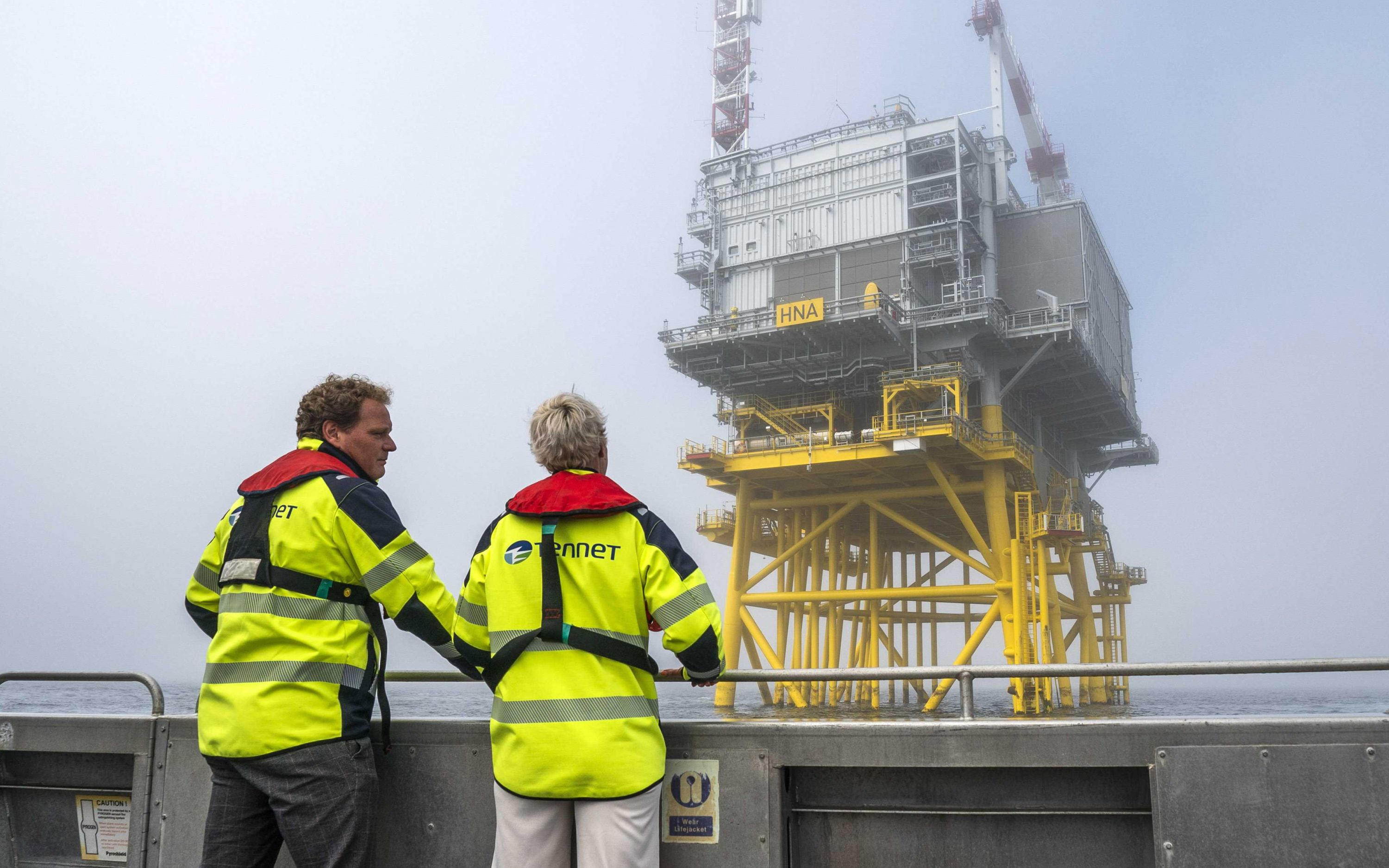 Cuxhaven staje się centrum energii wiatrowej w Europie Cuxhaven staje się centrum energii wiatrowej w Europie