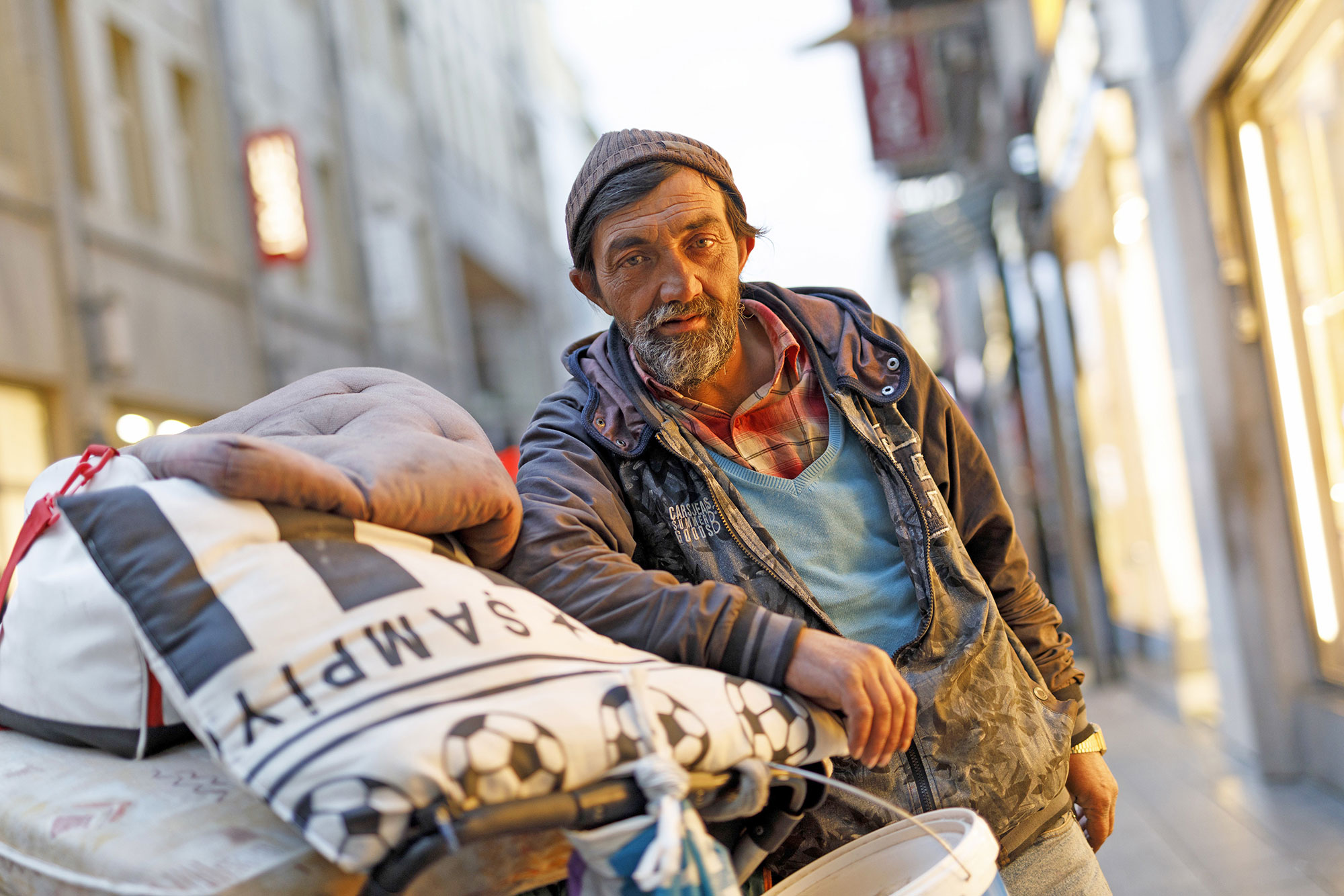 Theory and practice Berlin help homeless