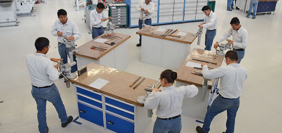 Pioneer in Mexico: Volkswagen Group Academy