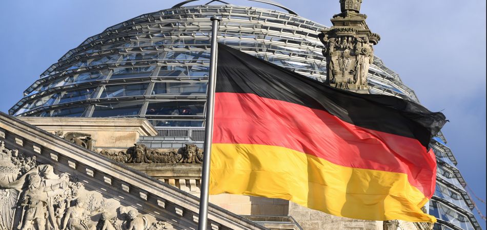 Schwarz-Rot-Gold: Vom Knopf zur Bundesflagge