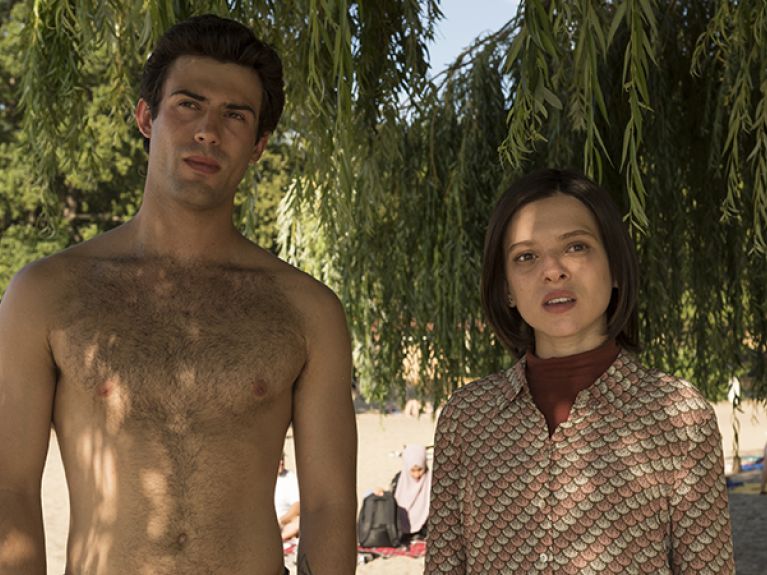 Unorthodox: Aaron Altaras über Shira Haas und Berlin | Netflix