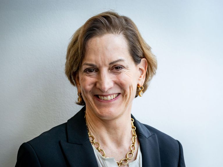 Peace Prize for historian Anne Applebaum